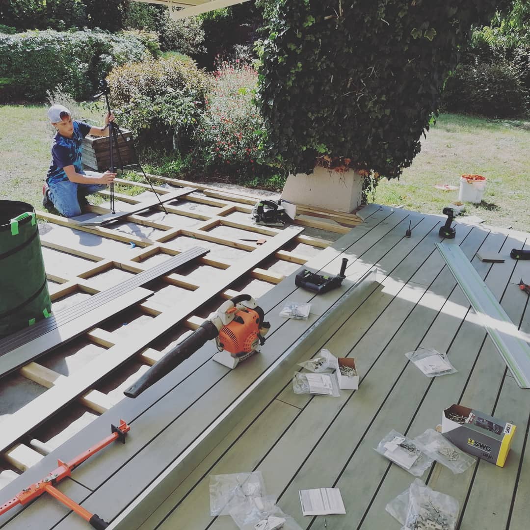 Terrasse en bois composite Silvadec gris taïga à Meaux (77) | Terrasse ...